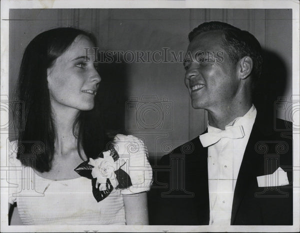 Mass Gov Endicott Peabody & daughter Barbara 1966 Vintage Press Photo ...