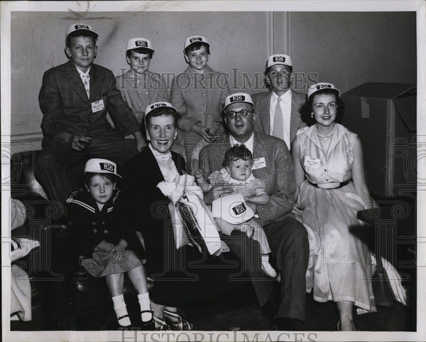1955 Telephone Executive & City Councillor John Carver With Family ...