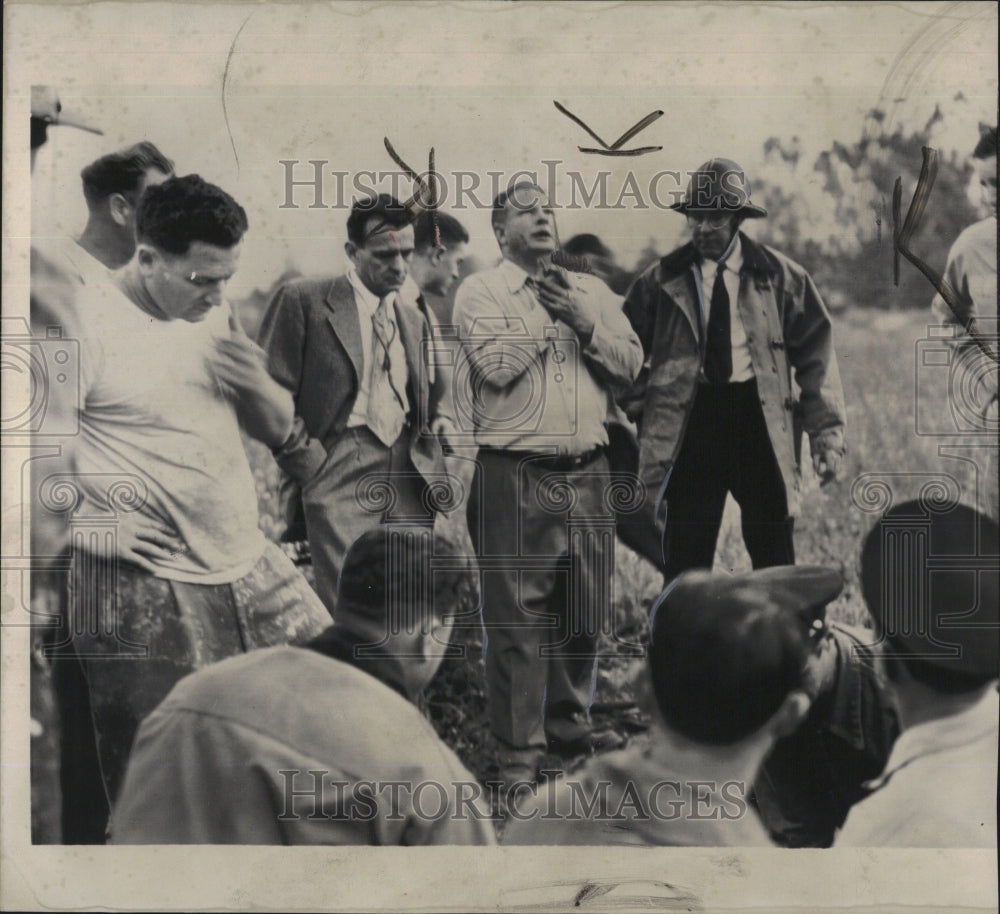 1949 David H. Fiscus California Dad - RSM12119 - Historic Images