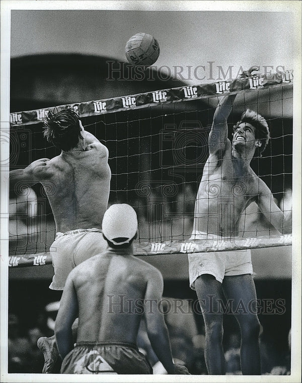 1987 Press Photo Jon Stevenson, Dan Vrebalovich John Hanley, Volleybal ...