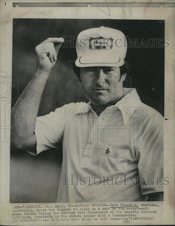 1974 Press Photo Dave Stockton snapping fingers after sinking putt on ...