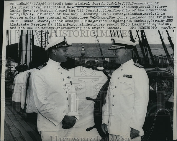 1969 Press Photo Rear Admiral Joseph Wylie USN & Commodore Voldkamp of ...