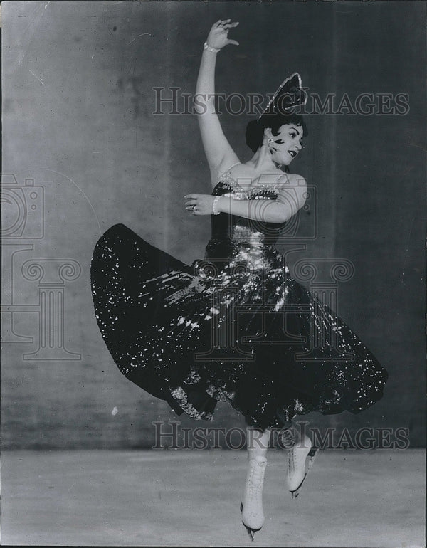 1958 Press Photo Catherine Louise Machado stars in The Ice Capades ...