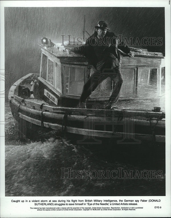 1981 Press Photo Scene From Eye Of The Needle Film With Actor Donald S ...