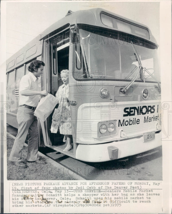 1975 Denver CO Seniors Mobile Market Press Photo - Historic Images
