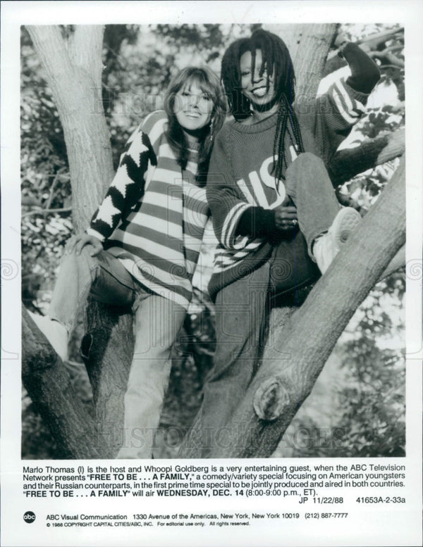 1988 Actors Marlo Thomas & Whoopi Goldberg Press Photo - Historic Images
