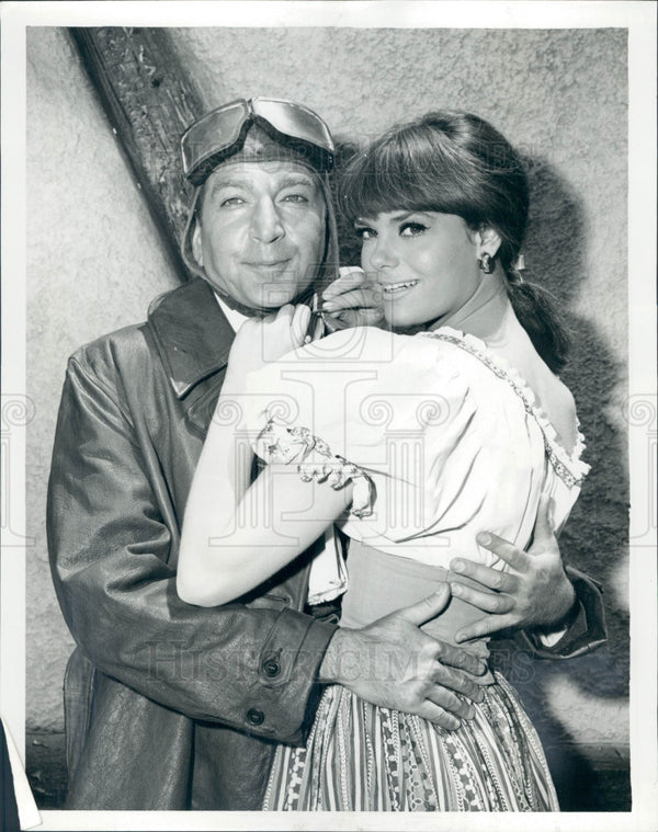 1965 Actors Nina Wayne & Leonard Stone Press Photo - Historic Images