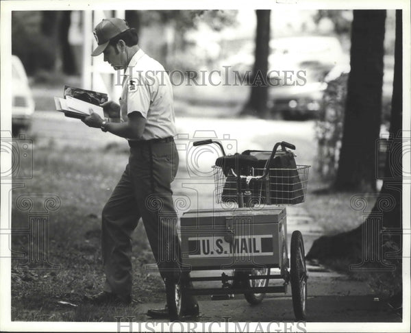 1982 Press Photo May Blackburn, Birmingham, Alabama, Mailman - abna063 ...