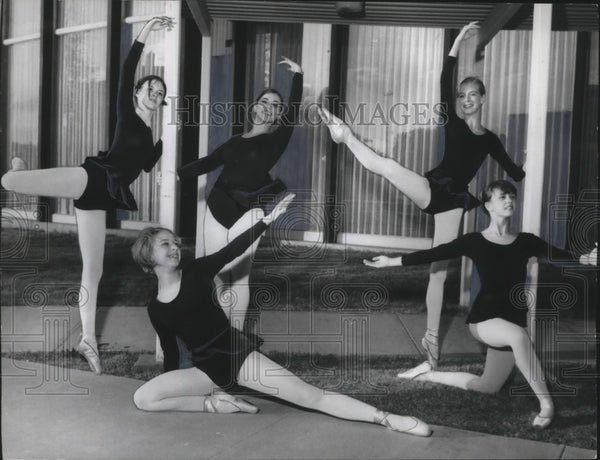 1968 Press Photo Ensemble Dancers in Birmingham Civic Ballet at Southe ...