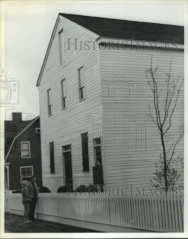 1981, Visitors at Constitution Hall site, Huntsville, Alabama ...