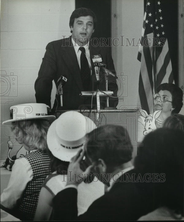 1980 Politician James Folsom, Jr. at campaign stump - Historic Images