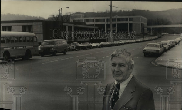 1974 Press Photo Dr. Joseph Volker, University of Alabama Birmingham ...