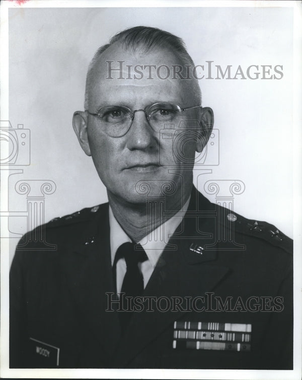1975 Press Photo Major General Leonard W. Woody, Army Reserve, Birming ...