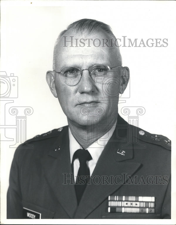 1975 Press Photo Major General Leonard S. Woody, retired, United State ...