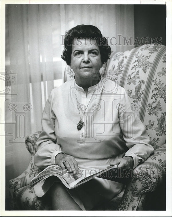 1979, Mrs. Archie Witt named president of Linly Heflin Unit - Historic ...