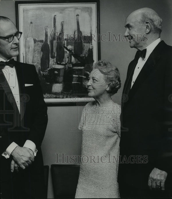 1966 Press Photo Willis F. Woods, Mrs. Alyce B. Walker, Thad Holt at A ...