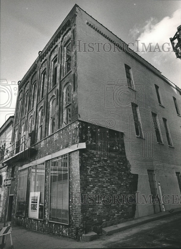 1984, The Harris Building renovation keeping original look - Historic ...