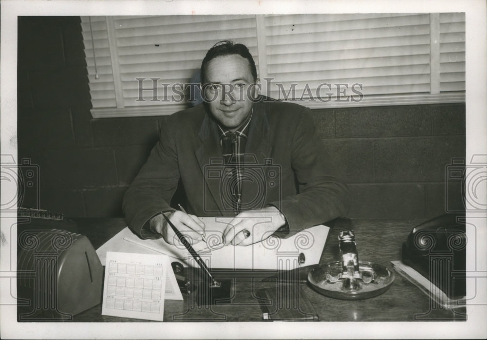 1957, Paul Crow, Businessman in Fort Payne, Alabama - abna28379 ...