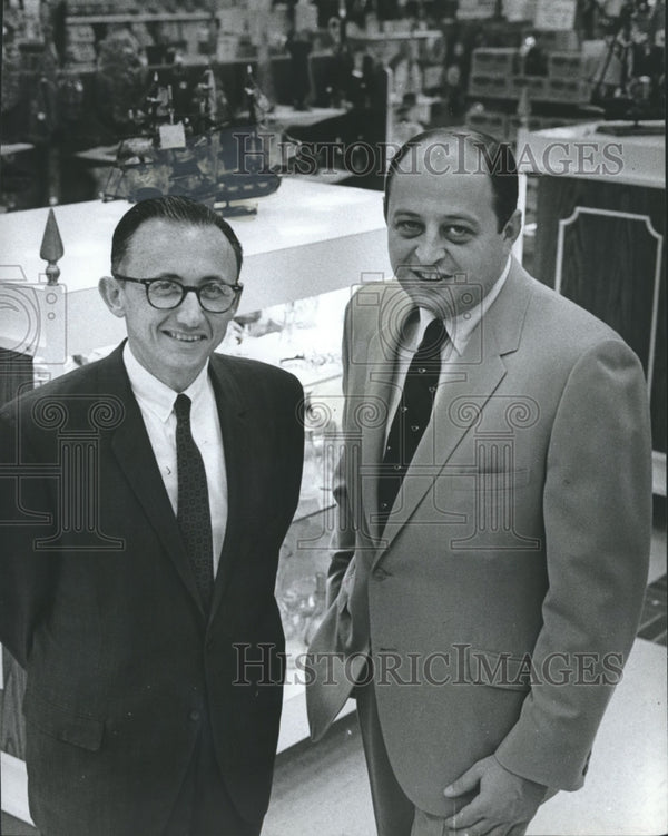 1967 Press Photo Julius Goldstein, Alvin H. Einbender at Huffman-Roebu ...