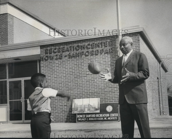 Boaz Howze and Morris Perry, 3, Have Fun at Nw Rec Center, Alabama ...