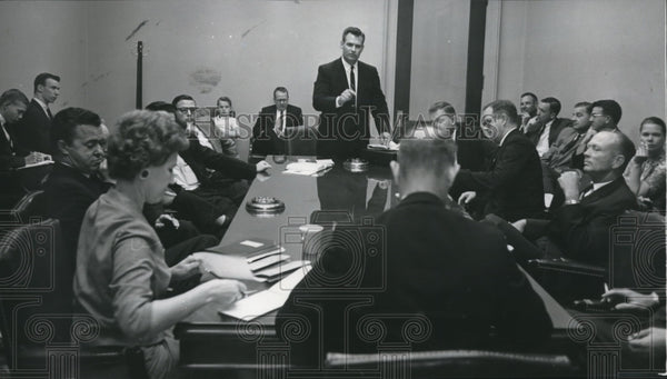 1964 Press Photo Senator Bob Gilchrist, Members of Jefferson County Le ...