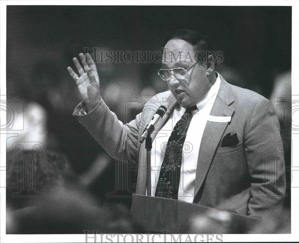 1992, Jefferson County Board Member Jim Hicks speaking at rally, AL ...