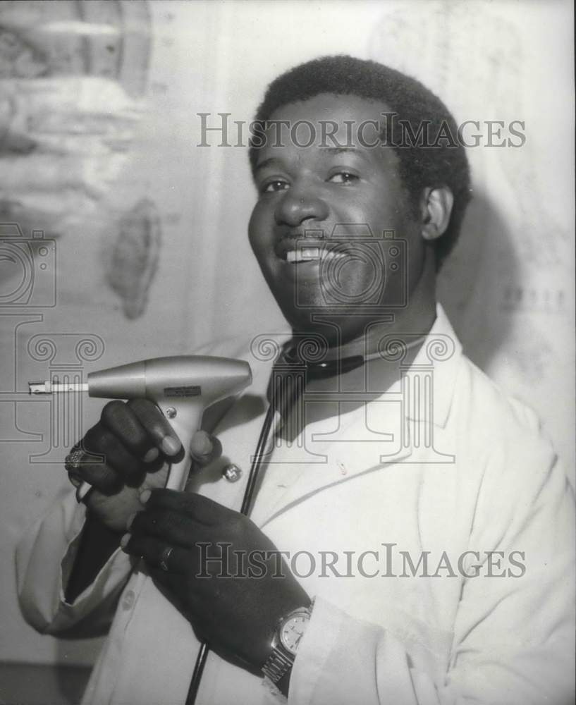 1975, Physician Dr. John Sherrer with Stapling Machine - abna38104 ...