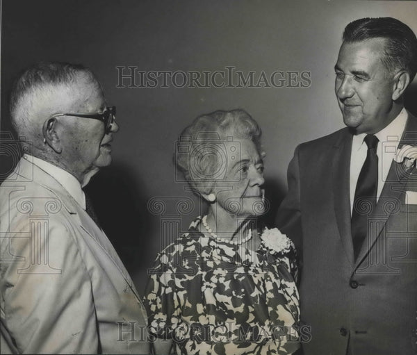 1969 Press Photo Dr. Frank Rose, University of Alabama, and Others - a ...