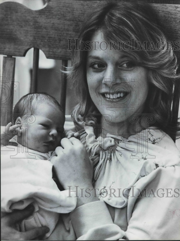 1980 Press Photo Shelby County Judge Patti Smith gave birth on Law Day ...