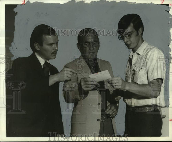 1973, Braswell goes over material with others in Alabama - abna43469 ...