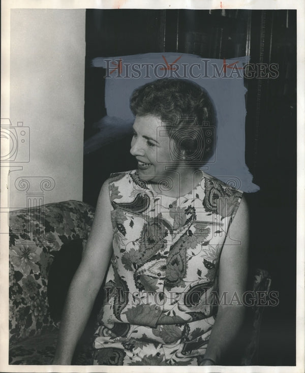 1970 Press Photo Mrs. Belton Cooper, Scribblers - abno02285 - Historic ...