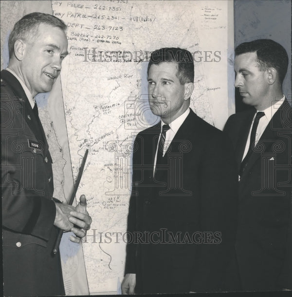 1961 Press Photo General Henry V. Graham, Alabama National Guard, Floo ...