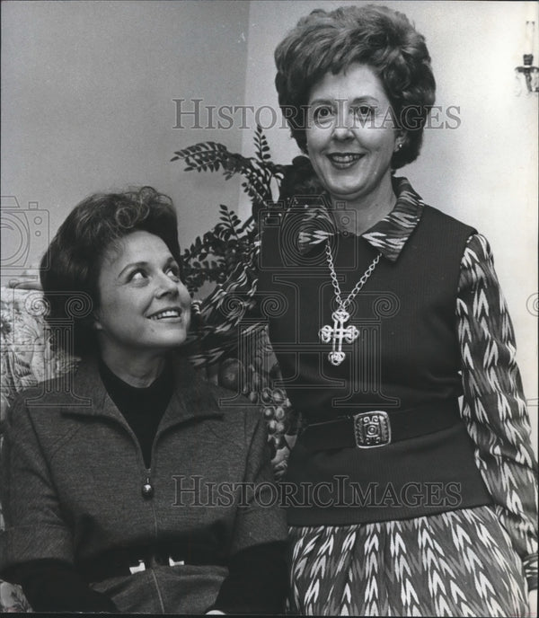 1972, Mrs Englund & Mrs Healey planning the 1972 Poinsetta Ball ...