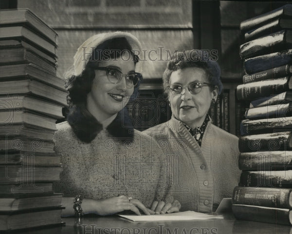 1958 Teachers Virginia Hughes, Minnie Baker Discuss Workshop - Historic ...