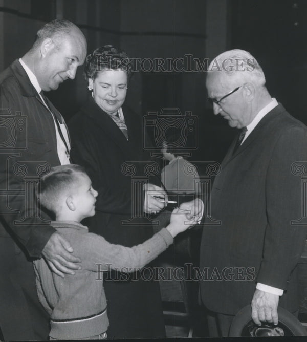 1962 Press Photo Alabama-Eugene Connor at Bessmer, campaigning with re ...
