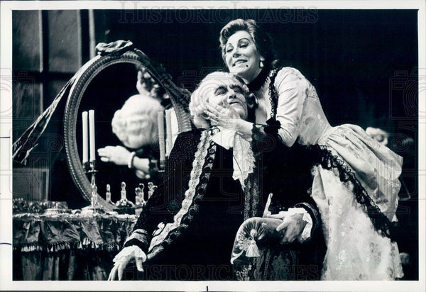 1977 Lyric Opera of Chicago, Paolo Montarsolo & Maria Chiara Press Pho ...
