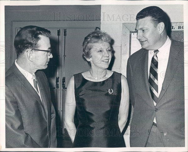 1968 NBC News United Nations Correspondent Pauline Frederick Press Pho ...