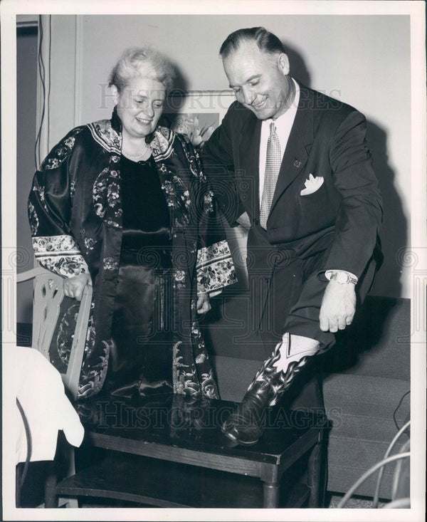 1958 First Lady of Radio Mary Margaret McBride & Don Thornton Press Ph ...