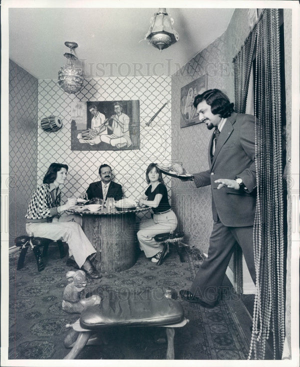 1976 Chicago, Illinois Taj Mahal Restaurant Owner Barry Irani Press Ph ...