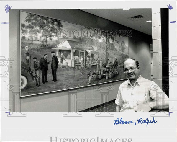 1991 Press Photo Ralph Bloom, Norwalk Historian with restored Mural ...