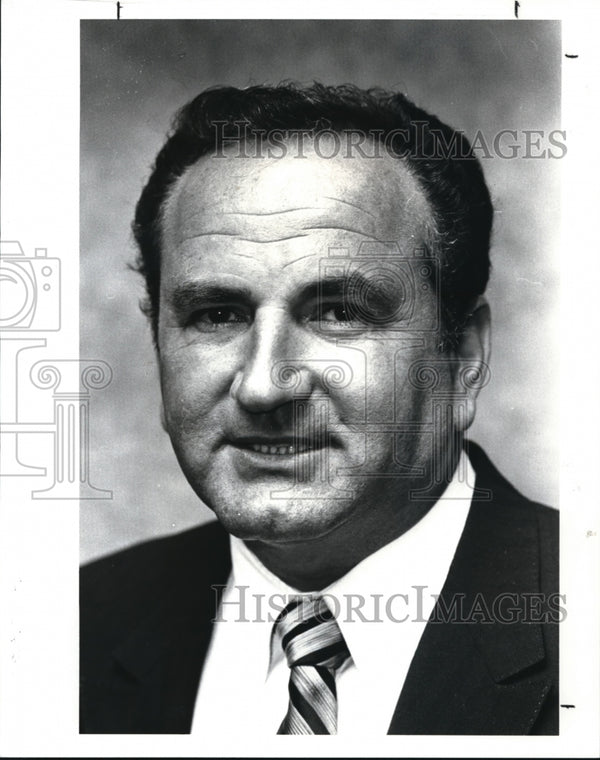 1987 Press Photo Jack D. Burstein, C.E.O. of Trans Capital & Financial ...