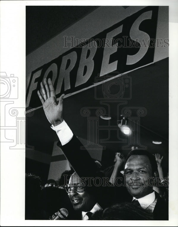 1989 Press Photo George Forbes victory in the Cleveland mayoral primar ...