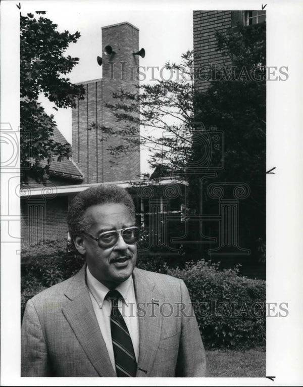 1989 Press Photo Rev. F. Allison Phillips, of Mount Zion Congregationa ...