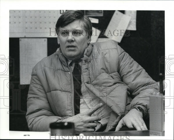 1982 Press Photo Cleveland Stadium manager Larry Staverman - Historic ...