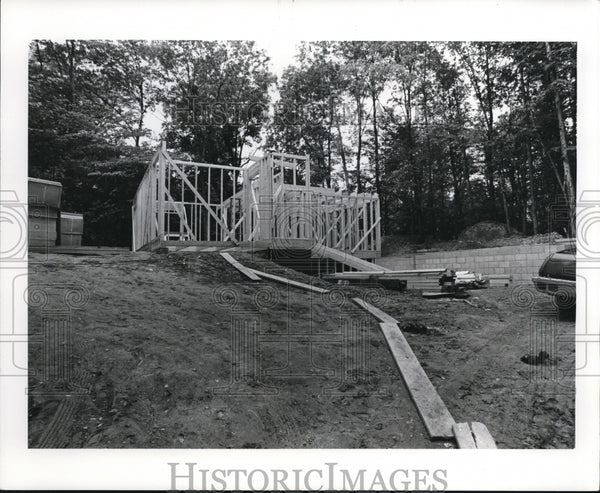 1977 Press Photo Roel Williams Home Construction - Historic Images