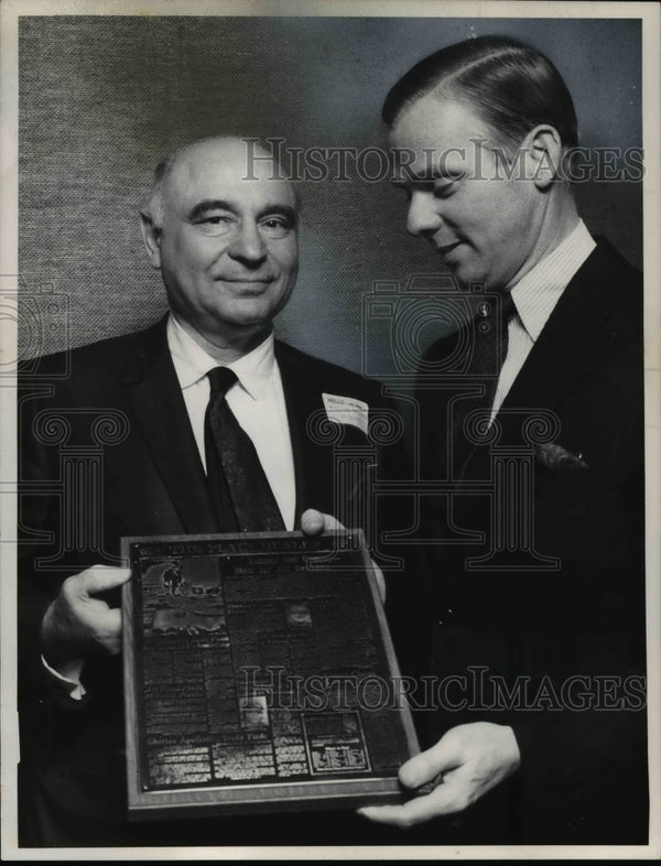 1968 Press Photo William Cooney Solomon and Thomas Vail - Historic Images