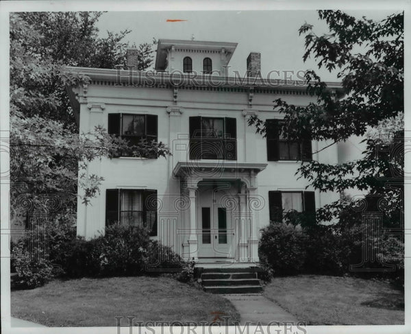 1970 Press Photo Home on Aurora Street, Hudson Ohio - Historic Images