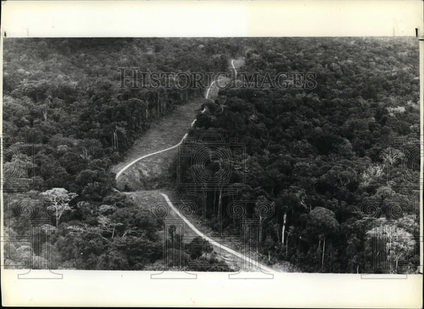 1980 Press Photo The Trans-Amazon Highway in Brazil, Under Constructio ...