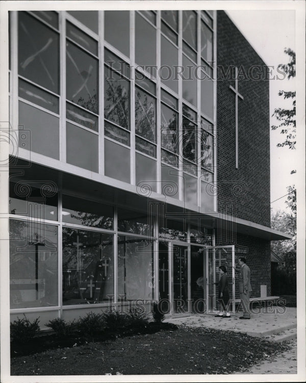 Press Photo Susan and Rev. Bright, Redgwood Methodist Church. - cvb053 ...
