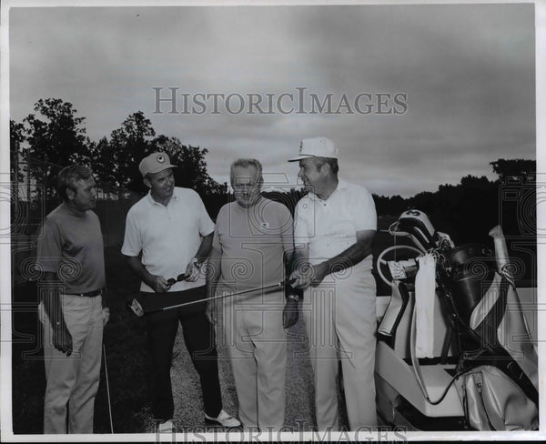 1970 Press Photo Governor James A Rhodes of Ohio &Don Clarkson, Don Hi ...